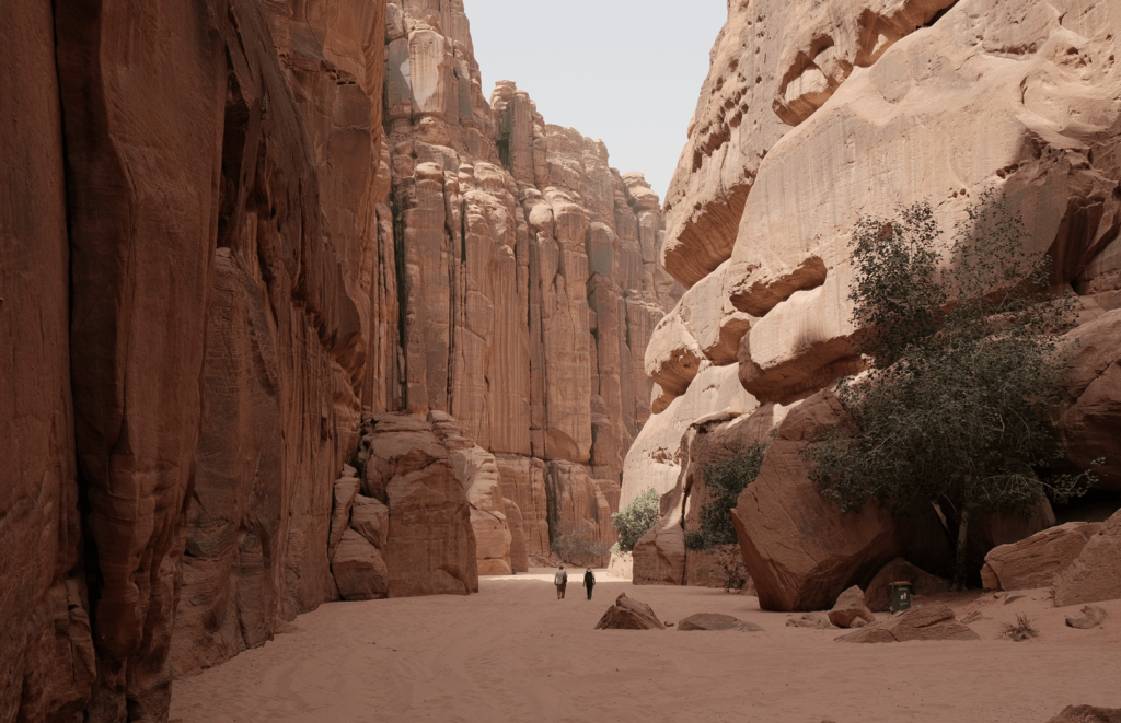 Al-Shaq: The Grand Canyon of Saudi Arabia